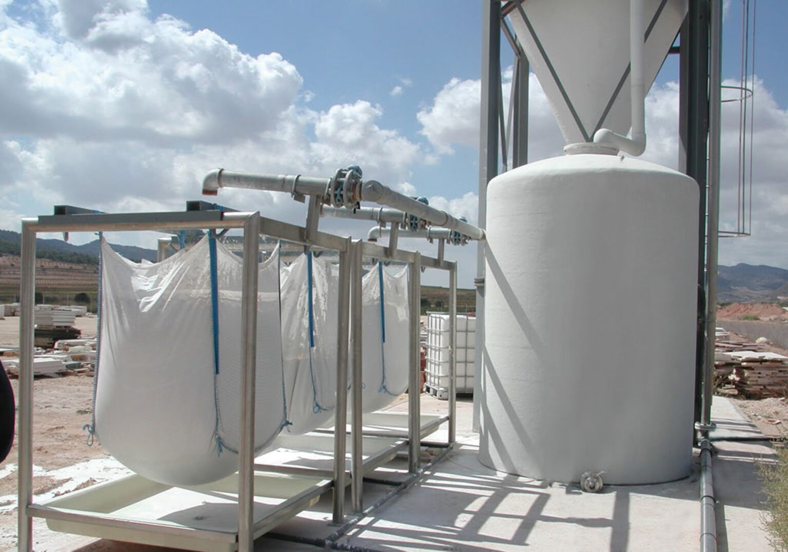 Deshidratación de Lodos de Aguas Residuales: Clave para un Tratamiento Efectivo | Instituto del Agua